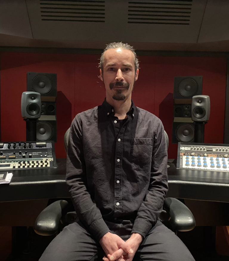 Mastering for Streaming, CD & Vinyl at Crystal Mastering.